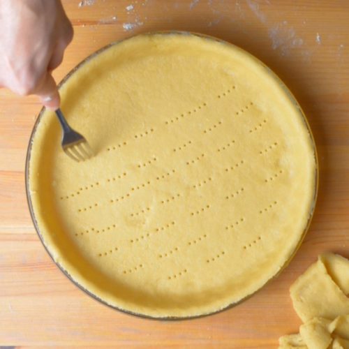 Classic Crostata di frutta with crema pasticcera (Italian Fruit Tart ...